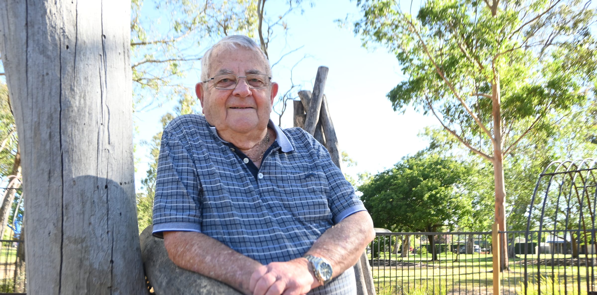 A standing ovation for theatre legend